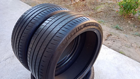 255 40 R20 Shina Michelin Pilot Sport 2 dona
