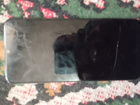 Samsung  a30. Xotirasi 32