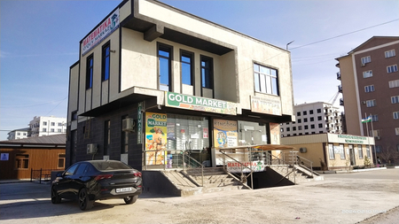 Bino sotiladi 1-qavat + Podval noturar 2-qavati tutarjoy.
