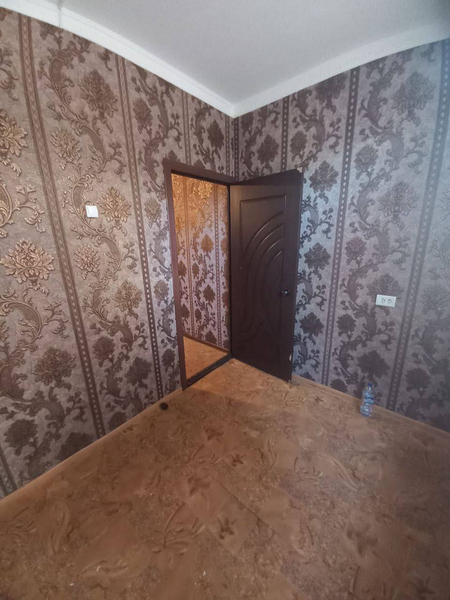 Срочно продается 1/1/9 кв.сергели-4 в доме ГАЛЕРЕЙНОГО типа \\nСергели-4