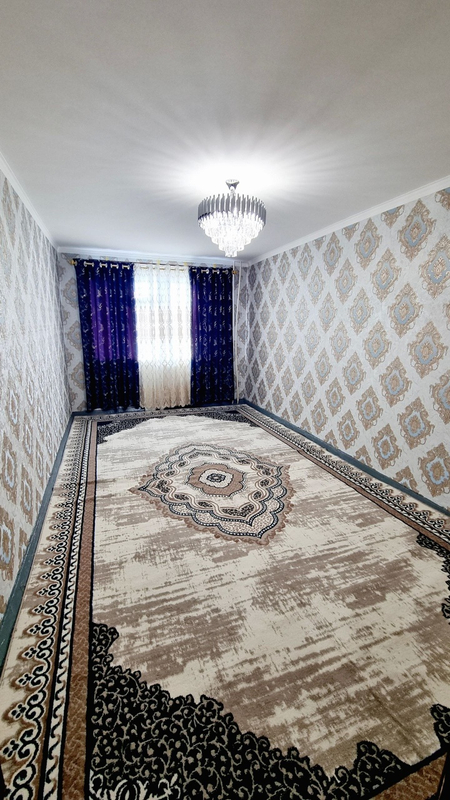 Tezda.  2 xonalik. 5 qavatli panelni domning. 1 qavatida joyalshgan kv