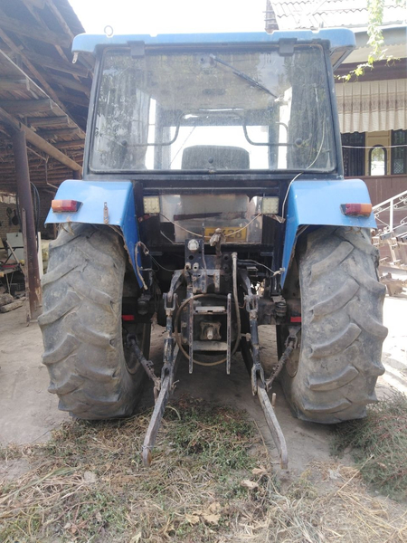 Traktor New Holland