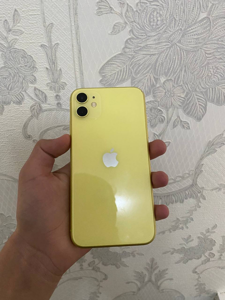 iphone 11   202 $