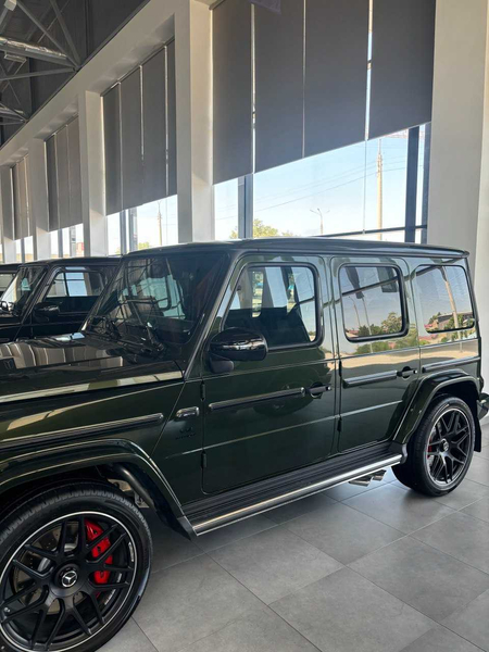 AMG G - Class 63