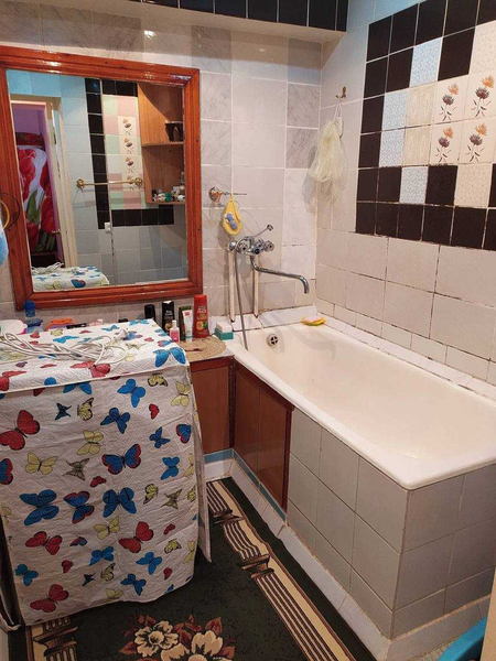 срочна продается 2 комнатна квартира на Лабзаке ориентир мот пожарка