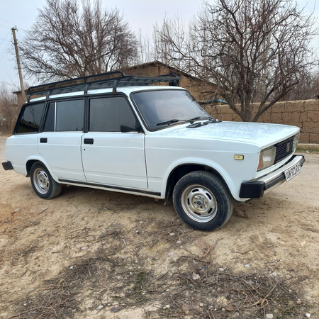 2104 mashina sotiladi pul kerak