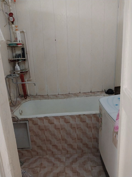 2xona Uy sotiladi 67mikrorayon arentr maktab