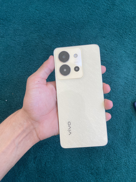 vivo Y36.
