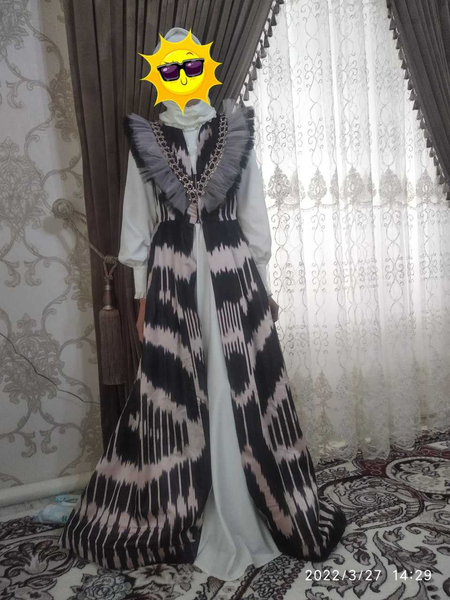 Миллий кийим сотилмокда