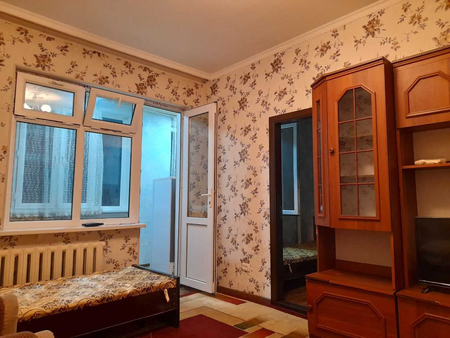 Продается 1 комнатная переделанная 2 в метро Хамза  1-2/2/4