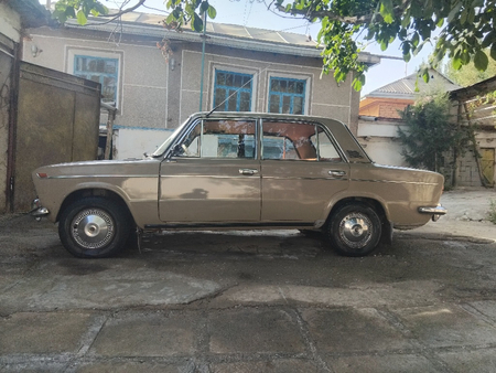 LADA ВАЗ 2103 sedan
