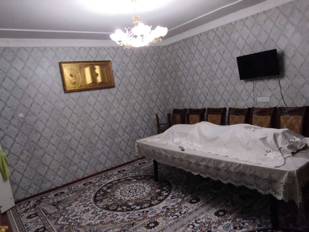 Продается квартира Алмазарский район каракамыш 2/4
