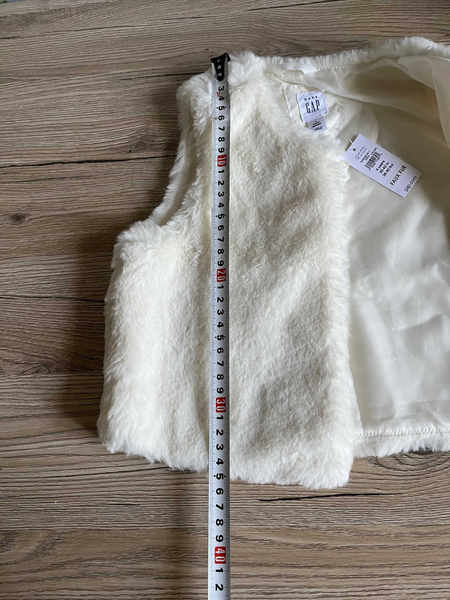 Меховая жилетка baby gap