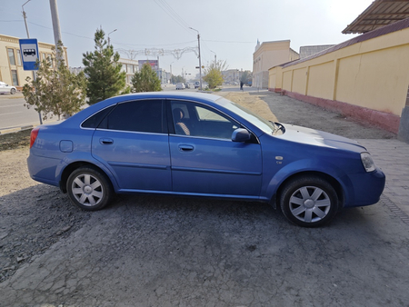 Ласетти 2004 сотилади