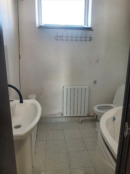Qiziltepada dom sotiladi 3 xonali barcha sharoiti va texnikasi bilan