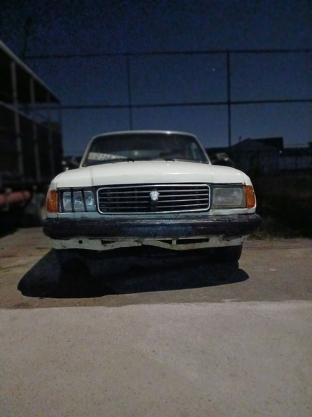 Gaz 3129 sotiladi