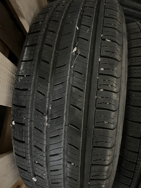 Kumho 195/60/15 ta11 кўп юрмаган