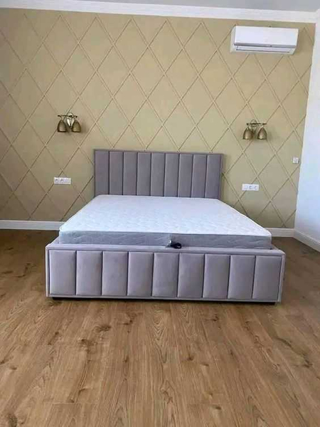 Кровать двуспальная