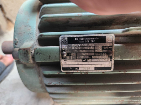 Продам электродвигатель Veb elektromotorenwerke