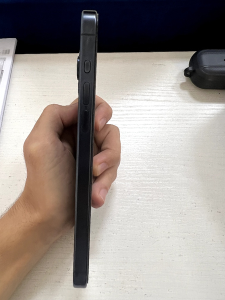 Продается ( sotilvoti ) iPhone 15 Pro Max