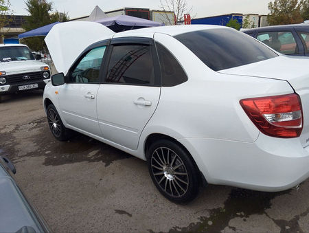Lada 2013 aftamat karobka variantga ham  beriladi