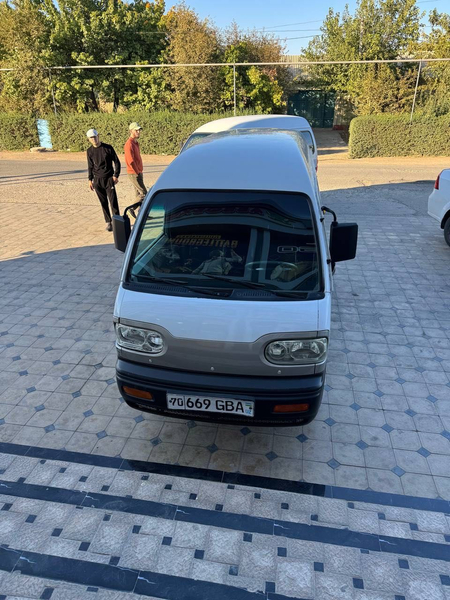 3 oy avval yangi kareski tiko mator quyilgan van damas sotiladi