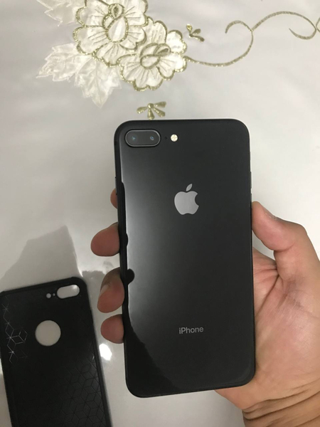 iPhone 8+   64gb LL/A