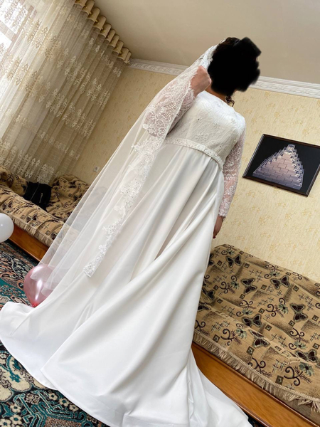 Продаётся свадебное платье большого размера!