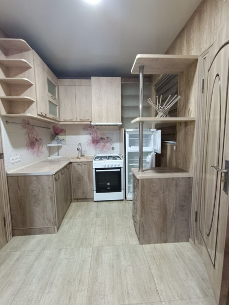 Юнусабад 2кв. 1ком квартира с ремонтом