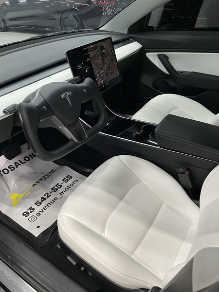 Tesla model 3 performance
