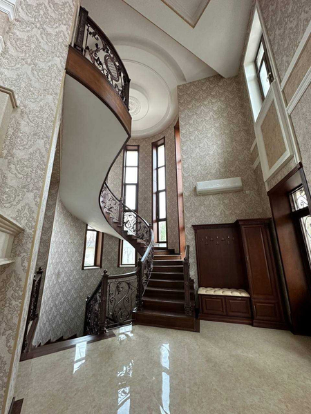 Продаётся особняк в поселке Улугбек ID: 54753