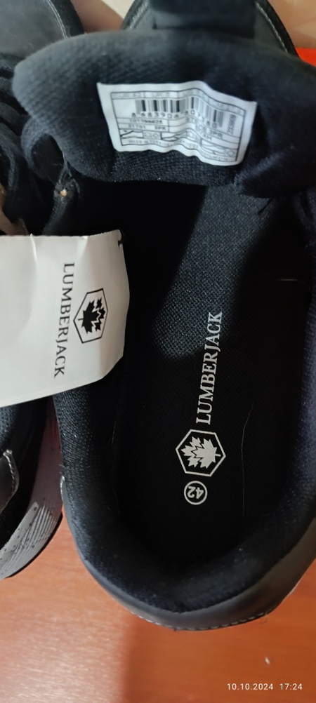 Продаются новые кроссовки Lumberjack