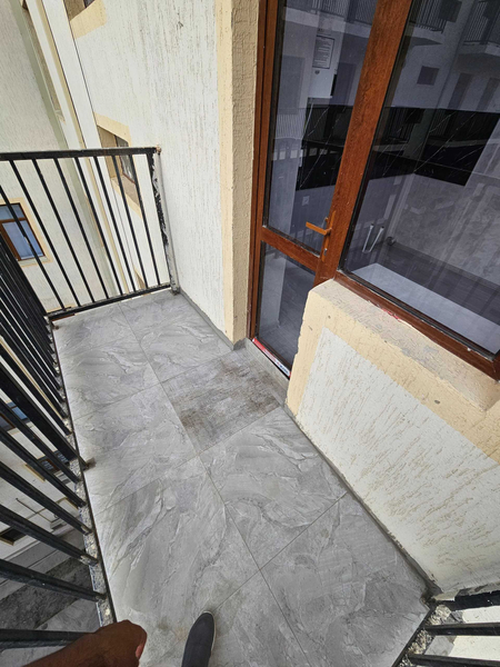 1 xonali 40m² 6-qavat  uy sotiladi.