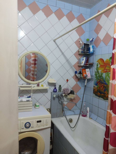 Продается 2 комная квартира