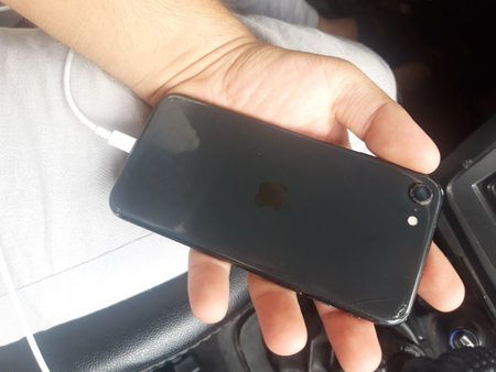 Iphone Se,LL/A Qora