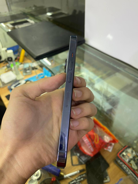 Iphone 13pro LLA karobkali, ochilmagan