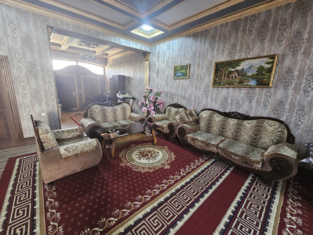 Divan, kreslo sotiladi xolati alo. jurnali, stoli bilan juda miyaxki.