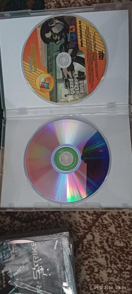 Диск GTA 4 срочно сотилади Сагдианада мед колледж олдида