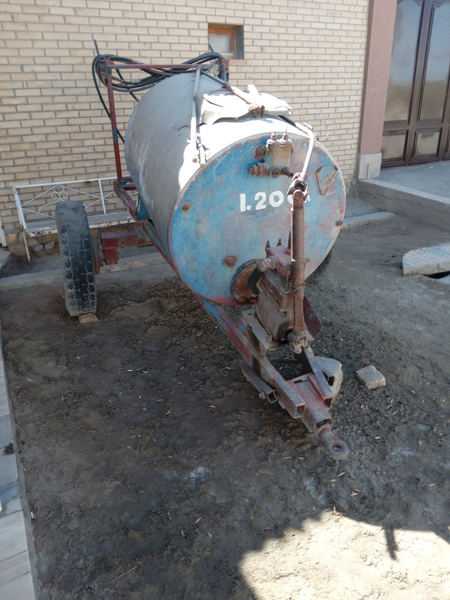 T25 Traktor selxoztexnika