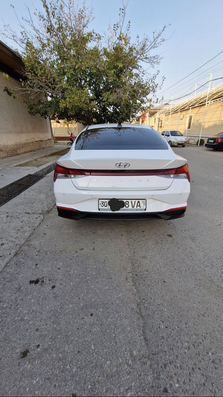 Srochno Hyundai Elantra 2021y sotiladi