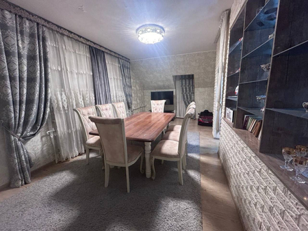 Срочно продается 2х этажный дом, 5 комнат, 2сотки.