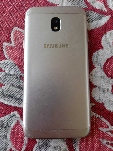 Telefon J3 2018 yil