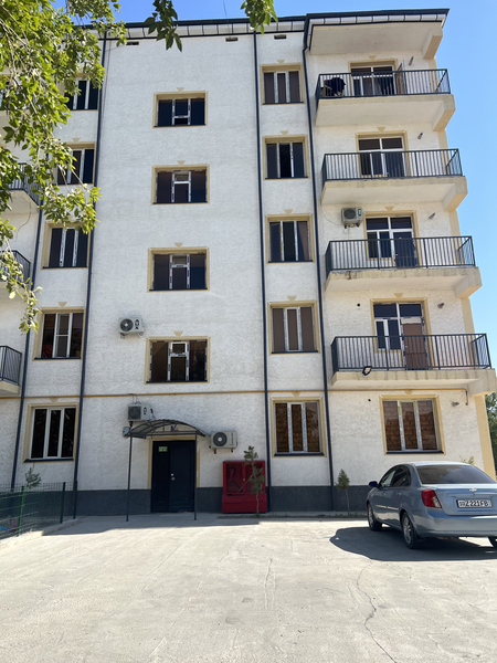 11 da padval aptekani orqasida 2 xonali 5etaj