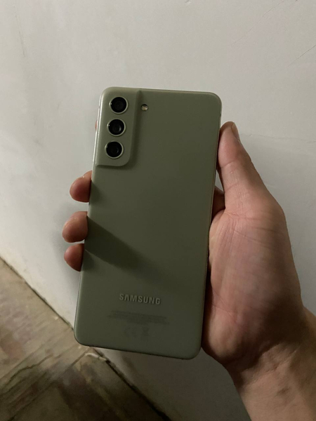 Samsung S21 FE 5G с гарантией