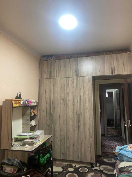 Юнусабад-8, 4/2/4 в среднем состоянии 83 м². Ипотека рассматривается=