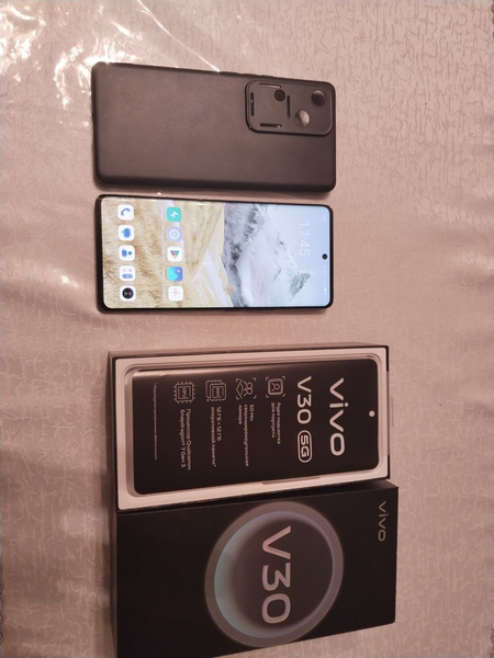 Vivo V30 12+12/256