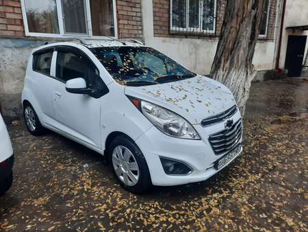 Спарк срочна сотилади ген бор