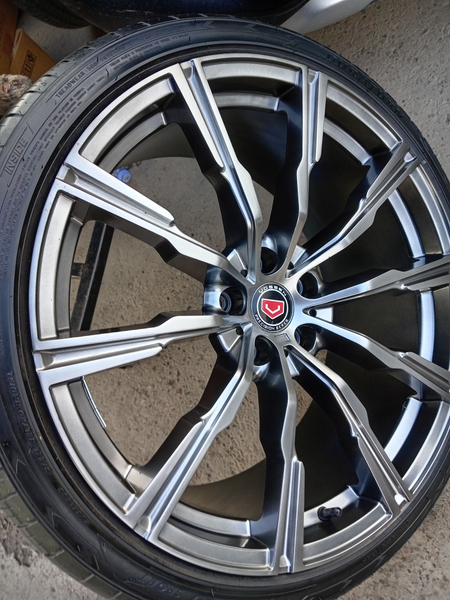 R20 BMW DISKA Balon Xolati idial