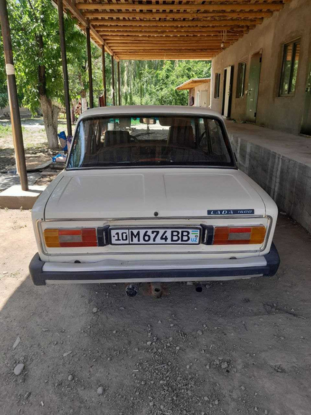 Vaz 2106 sotiladi
