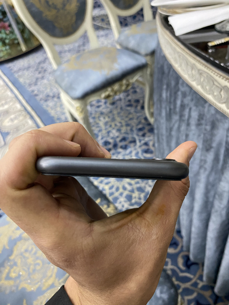 Iphone 11 xolati zor